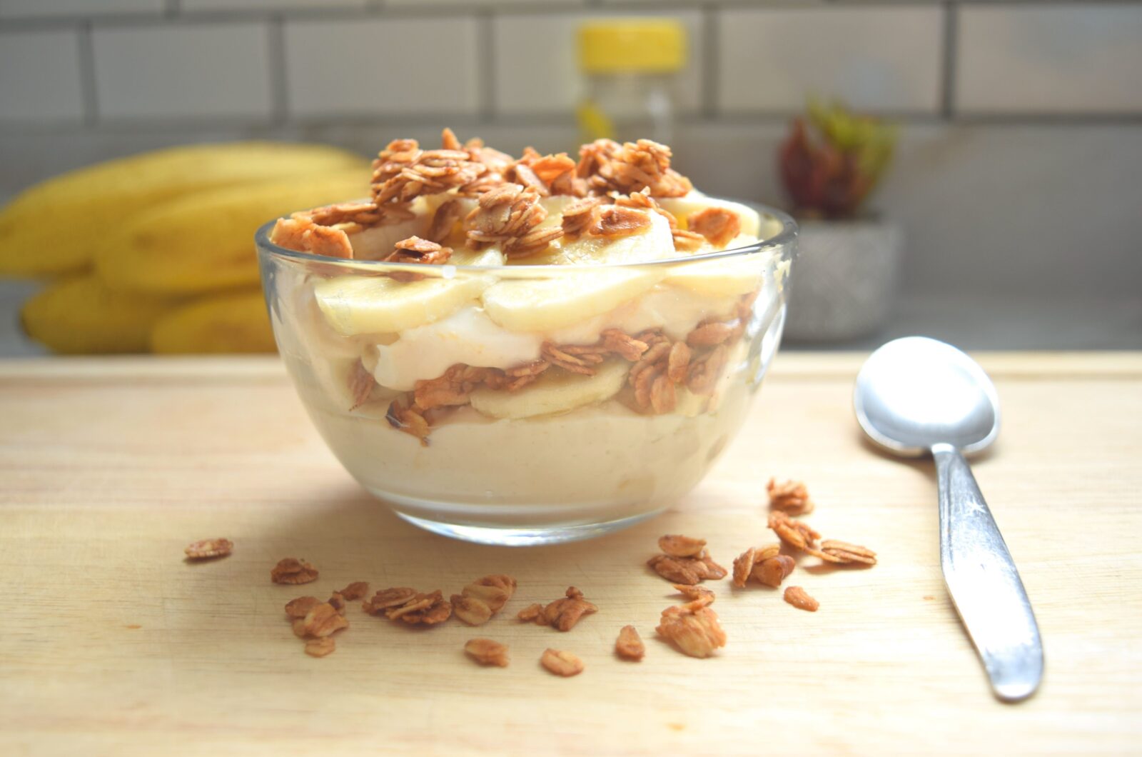 Easy Peanut Butter Banana Yogurt Parfaits (Recipe + Video) – A Little ...